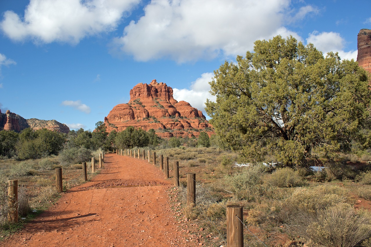 5 Best Arizona Road Trip Attractions and Stops - Goats On The Road