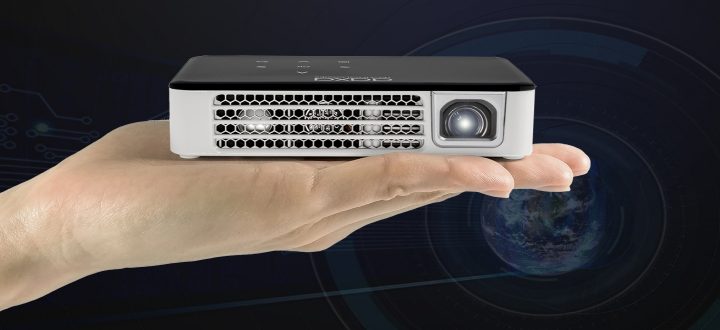 15 Must-Have Items For A Remote Work Office - Goats On The Road