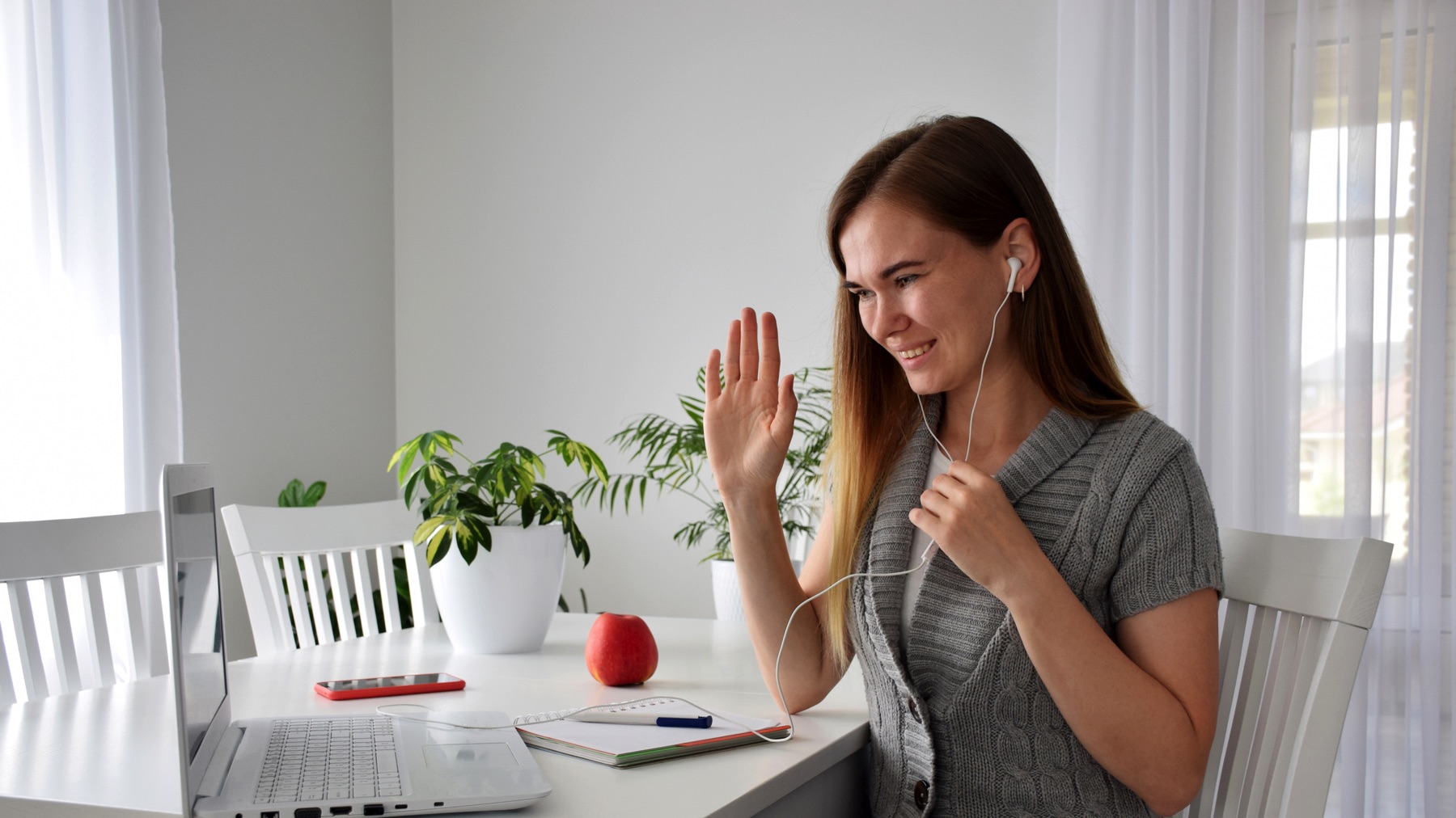 GoGoKid Review: Earn $25/Hour Online As An English Teacher