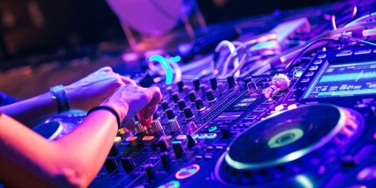 15 Best Clubs in Nairobi in 2023 (Nightlife in Nairobi) - Goats On The Road