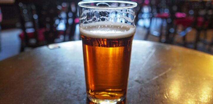 15 Best Pubs in Bath (For Food and Drinks) - Goats On The Road